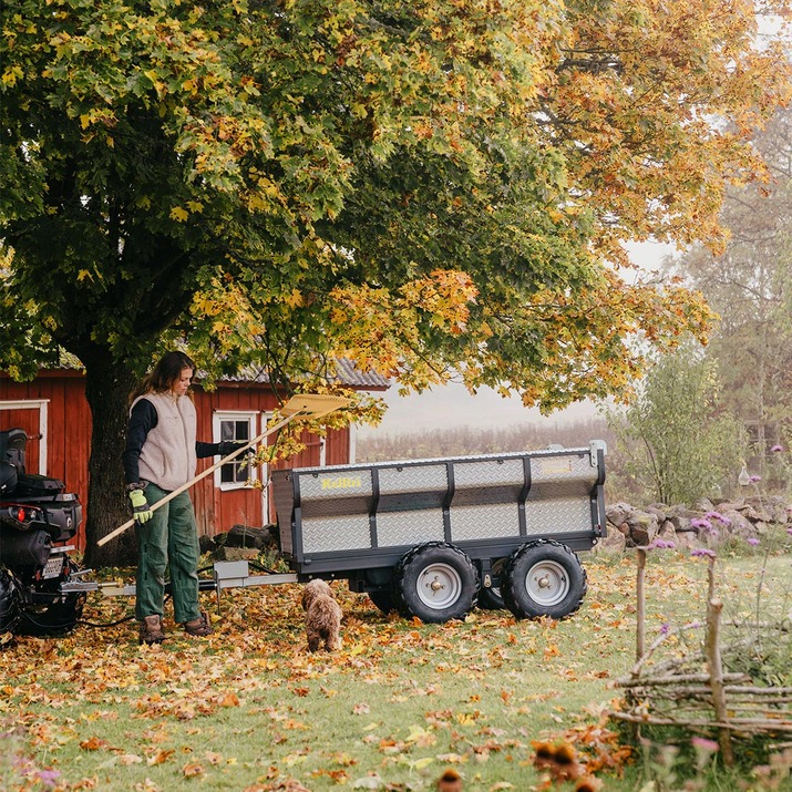 Tipping trailer ATV 1,420 kg with electrical hydraulic tipper